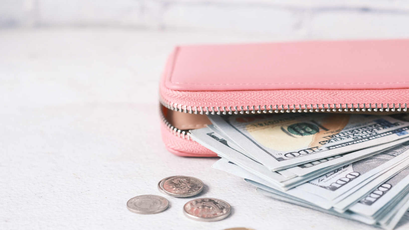 15 Ways To Be More Organized With Your Money This Year - Tiffany Hoxie